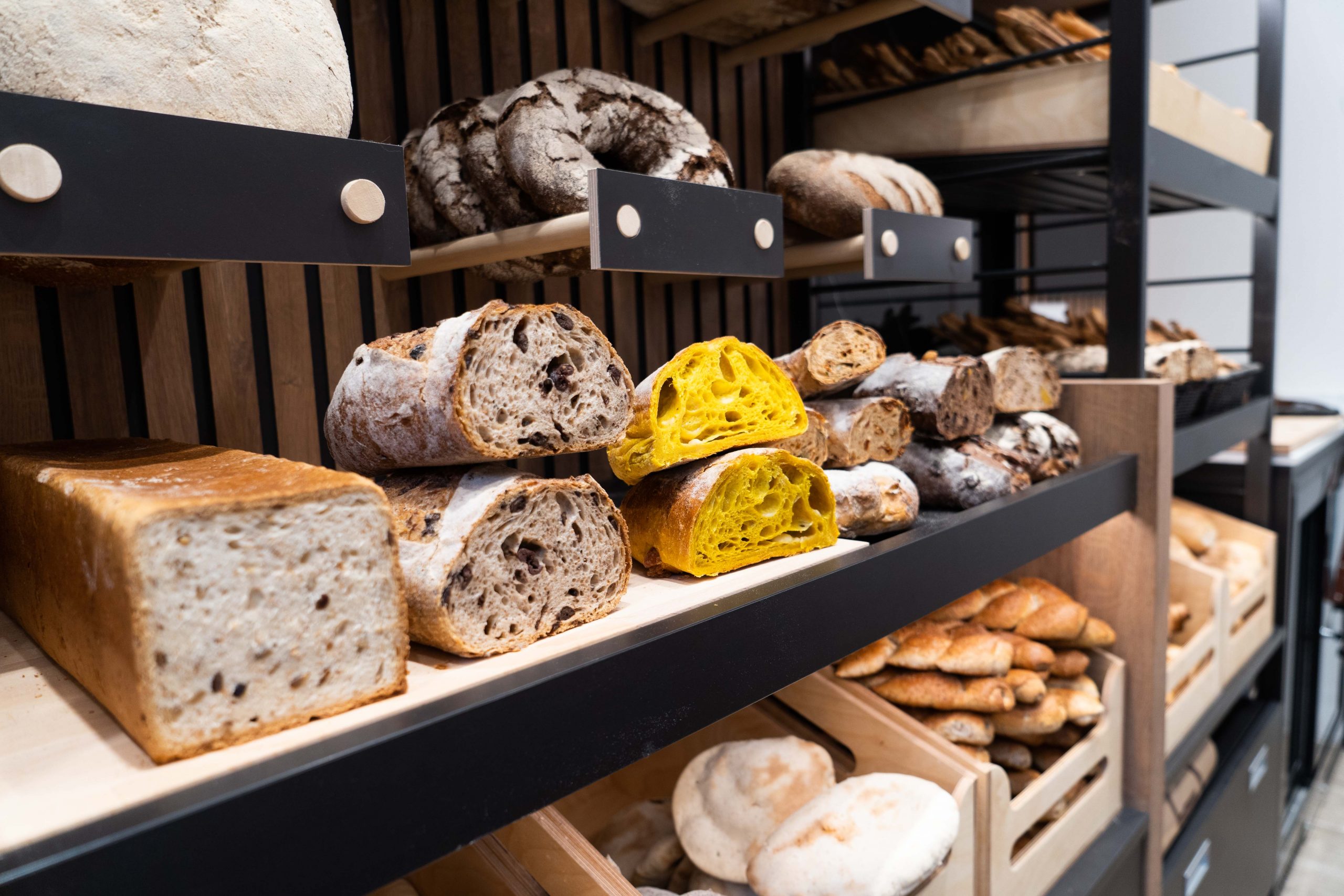 Panificio Grazioli a Milano e Legnano: pane, salato e dolci.